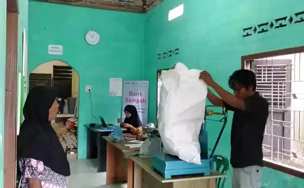 Fuel Terminal Pertamina Kisaran Galakkan Program Bank Sampah