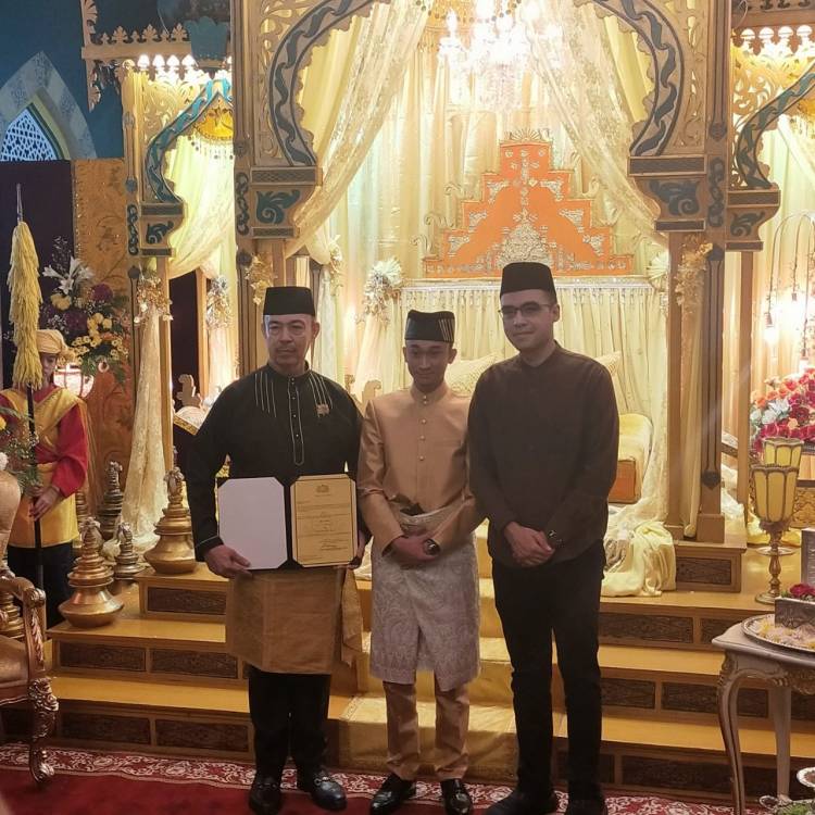 Abdillah Dapat Anugerah Gelar Datuk Setia Wira Negara